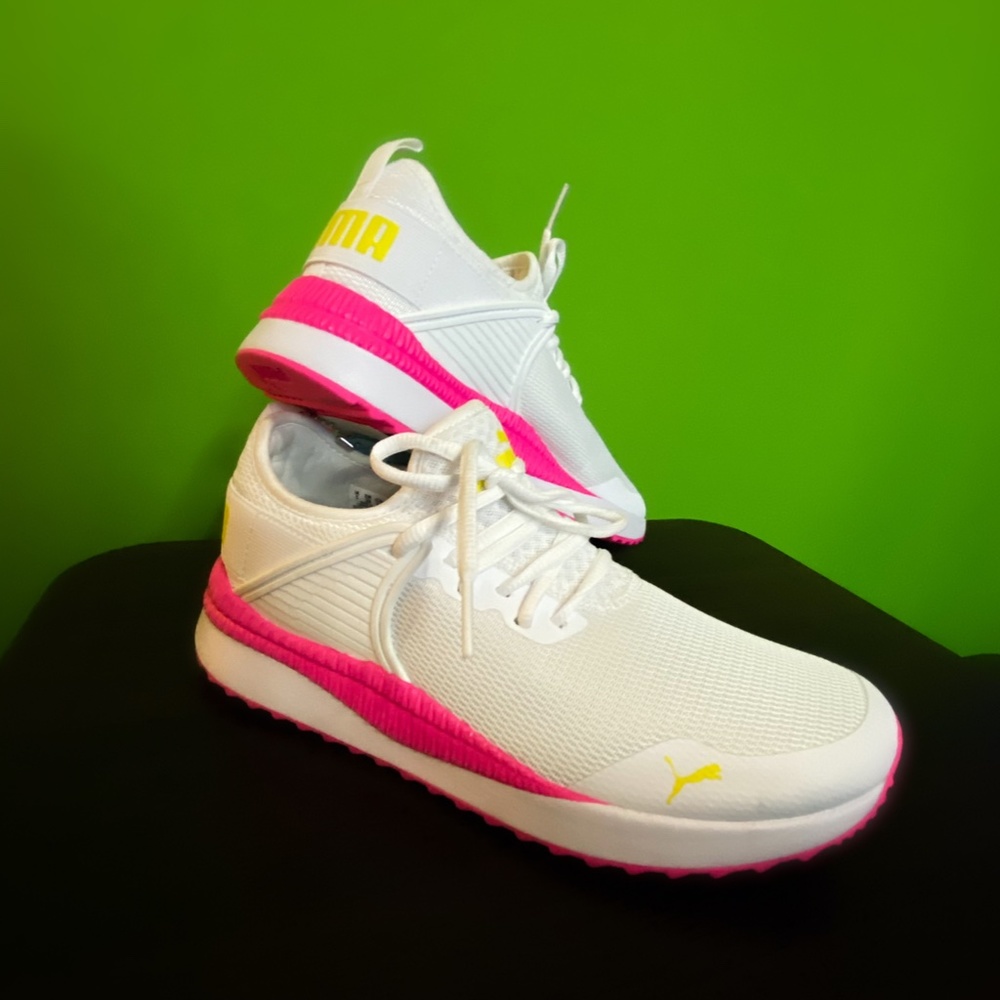 Pink And White Puma Shoes - Gem